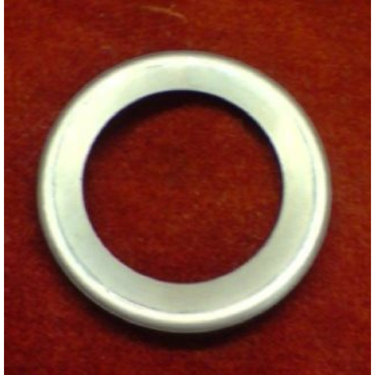 C614. 2 x Jaguar XK Felt Hub Seal Retainer Plate . 4001