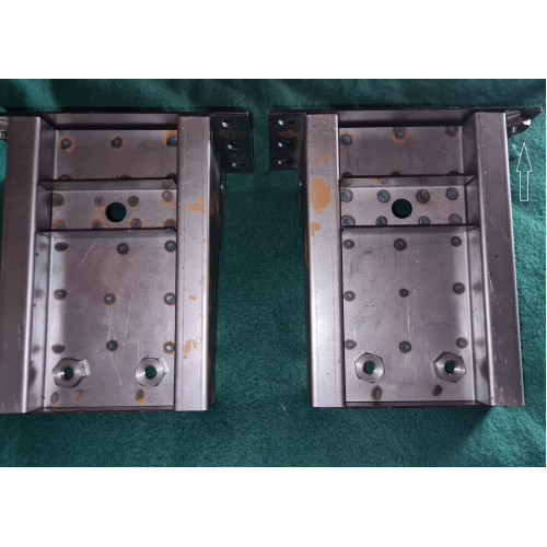 4705. Outrigger Mounting to Bolt To Chassis